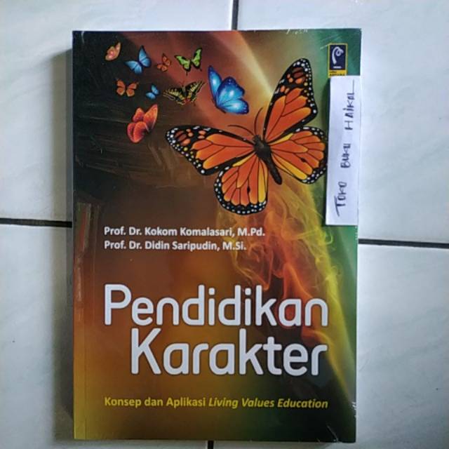 Jual Buku Pendidikan Karakter Kokom Komalasari | Shopee Indonesia