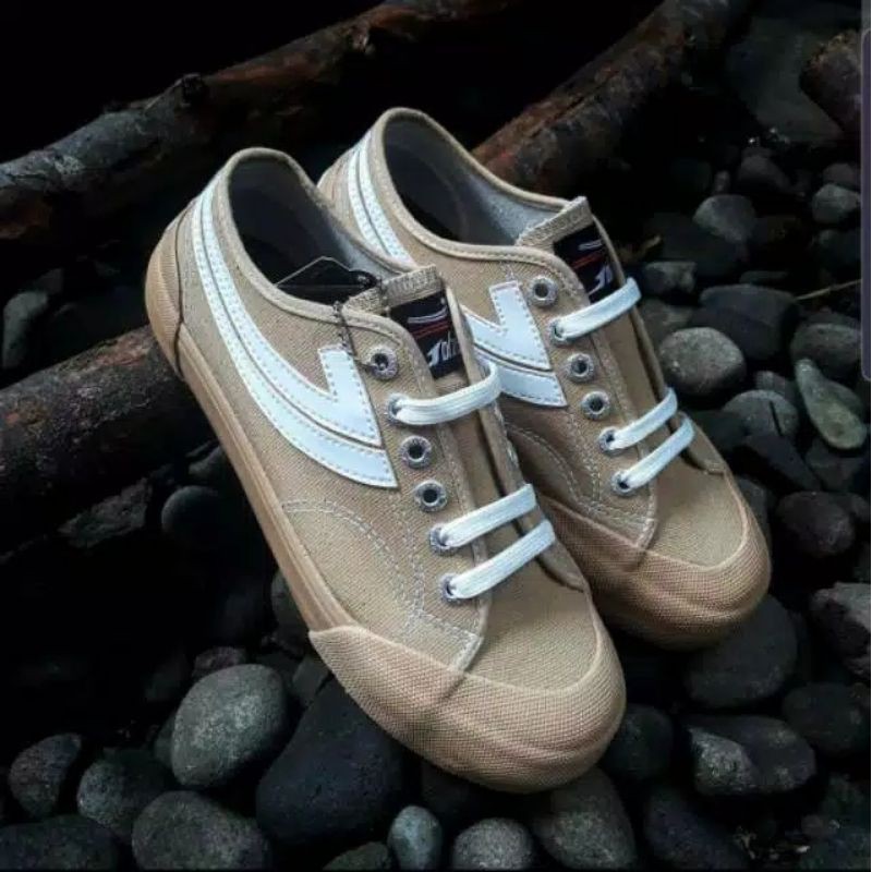 Jual Sepatu Johnson Galaxy Pro Lowcut Beige | Shopee Indonesia