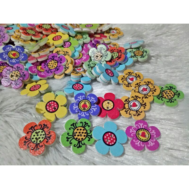 Jual KANCING KAYU BUNGA 2CM, SCRAPBOOK (1Lsn) | Shopee Indonesia