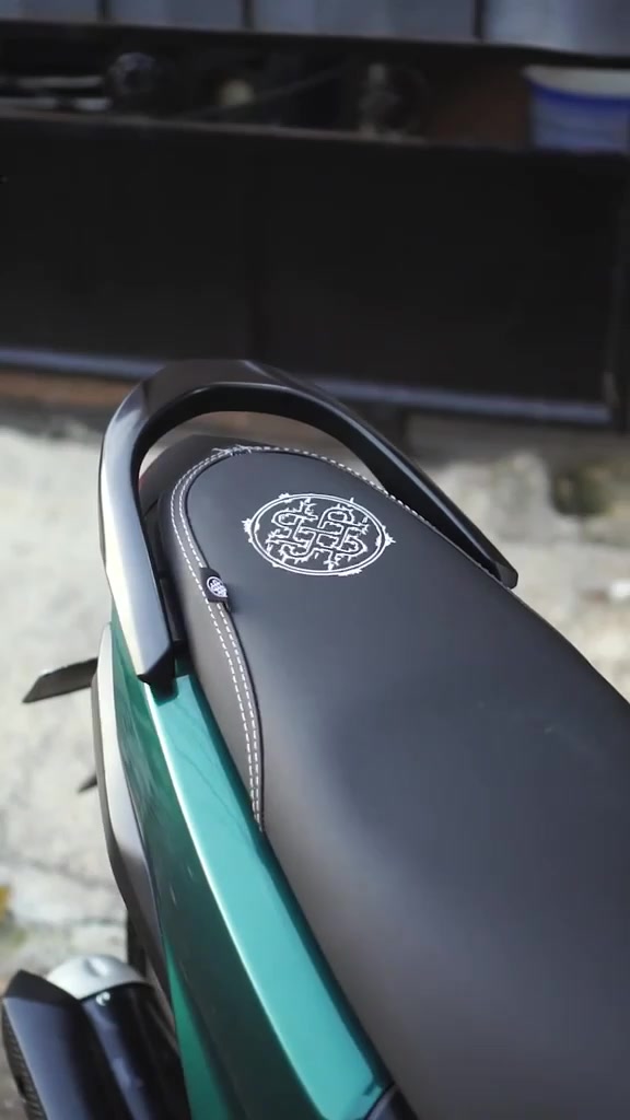 Jual Kulit Jok motor Premium Arvi Signature edition texture halus ...