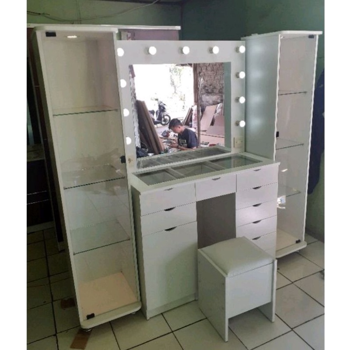 Jual Meja Rias Makeup Artis + Lemari Tas Modern Mewah Minimalis ...