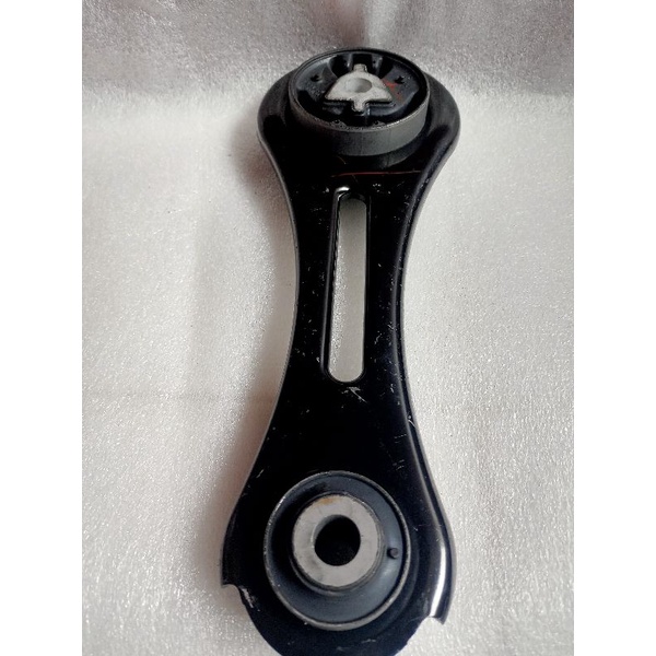 Jual Engine mounting xpander tengah 1092A264 Engine monting xpander ...