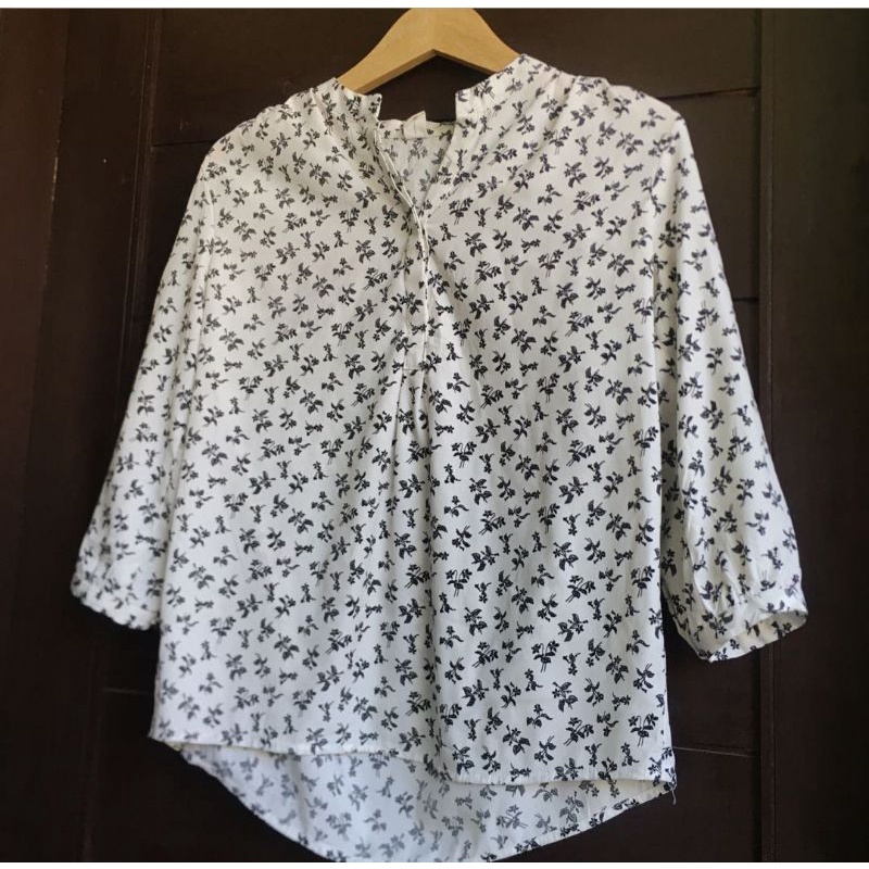 Jual Preloved blouse white | Shopee Indonesia