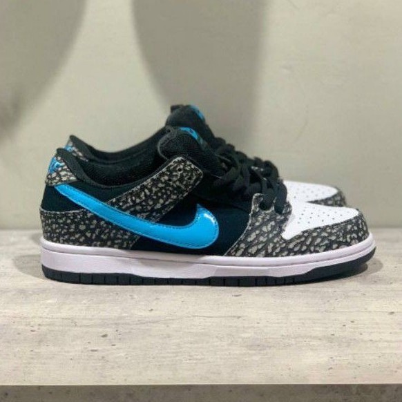 Jual Sepatu Nike SB Dunk Low Pro Elephant Black White Blue Hitam Putih ...