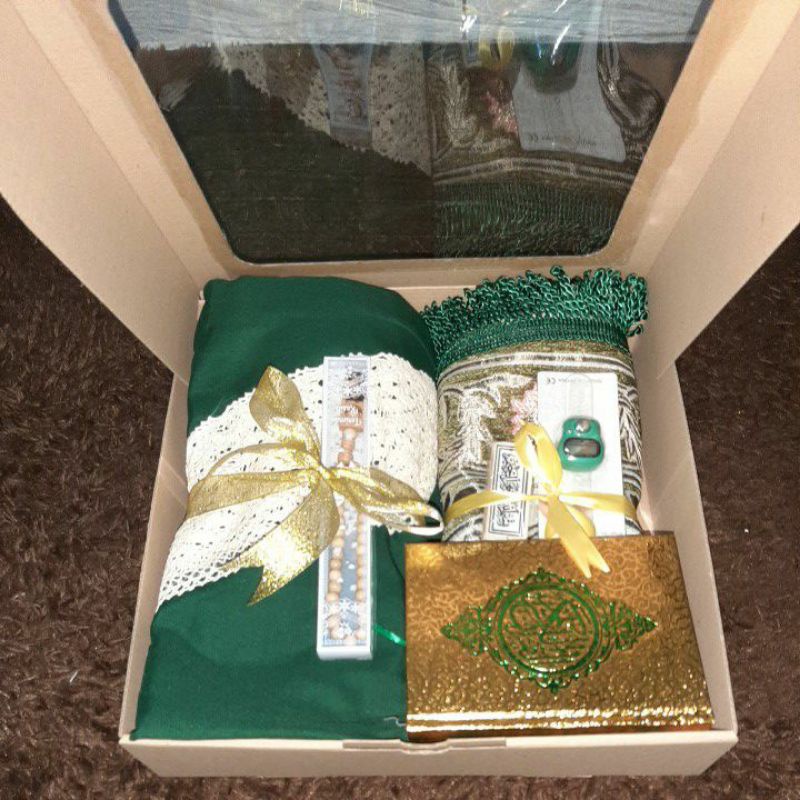 Jual HAMPERS MUKENA sajadah /kado gift box ultah uang tahun pacar alat ...