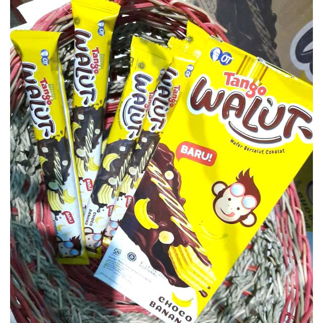 Jual Tango Walut Choco Banana 1 box isi 12pcs | Shopee Indonesia