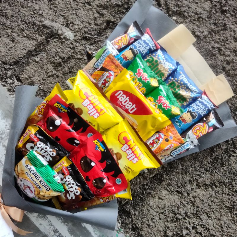 Jual BUCKET SNACK/hadiah wisuda ulang tahun/sidang/snack termurah ...