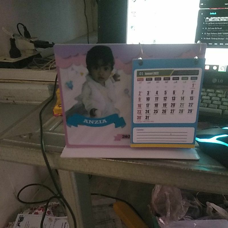 Jual kalender meja, akrilik | Shopee Indonesia