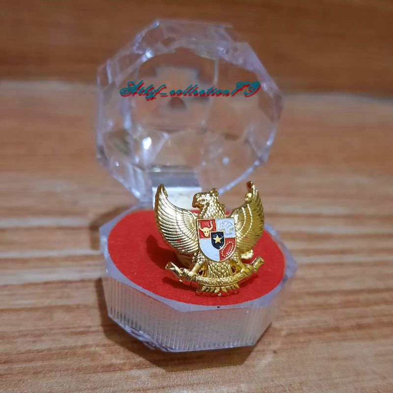 Jual Pin Garuda Kuningan Magnet Cor 2cm Pin Garuda Magnet + Box ...