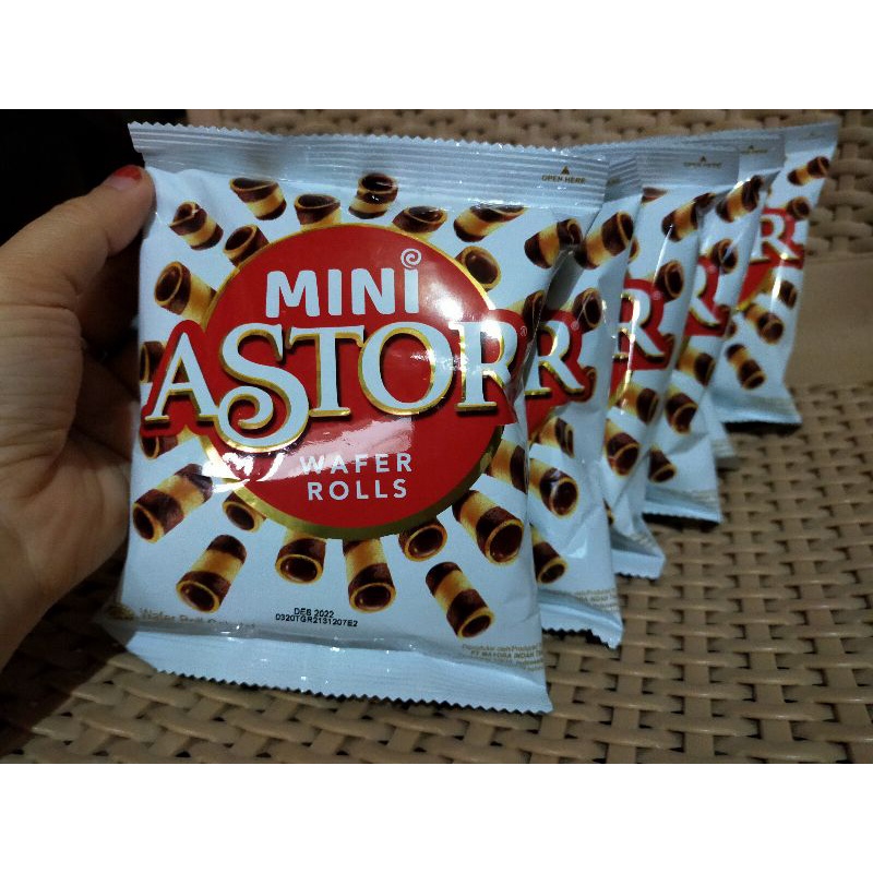 Jual Mayora Mini Astor Wafer Rolls 20gr x 10 Bungkus | Shopee Indonesia