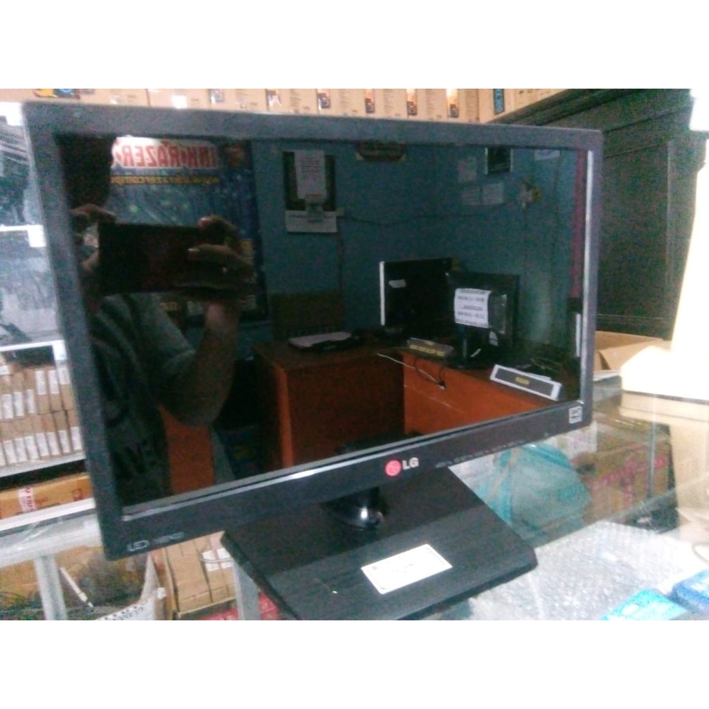 Jual Monitor LED 16inch wide LG | Shopee Indonesia