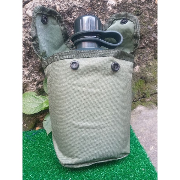 Jual veples botol minum hijau dengan sarung | Shopee Indonesia