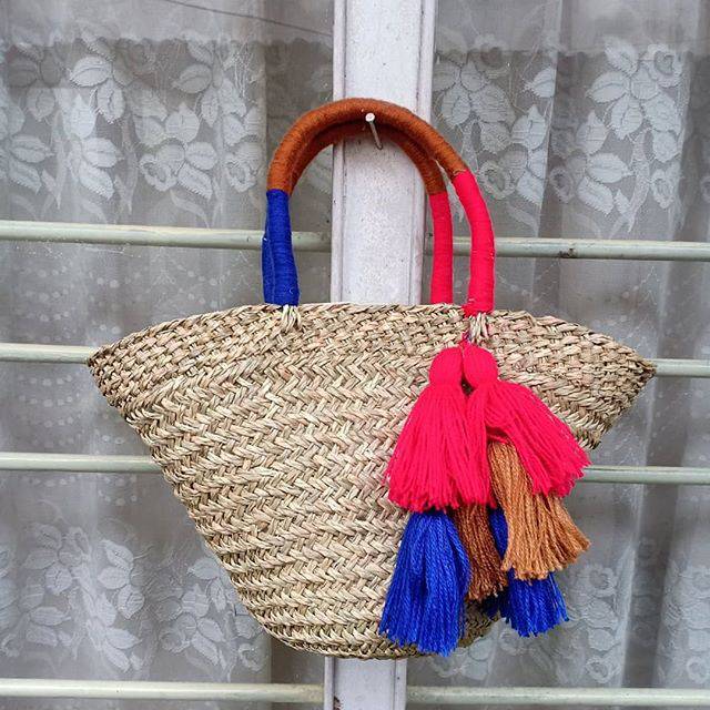 Jual Tas Handbag Wanita Anyaman Bakul Mendong Hias Tussel lilis Small ...