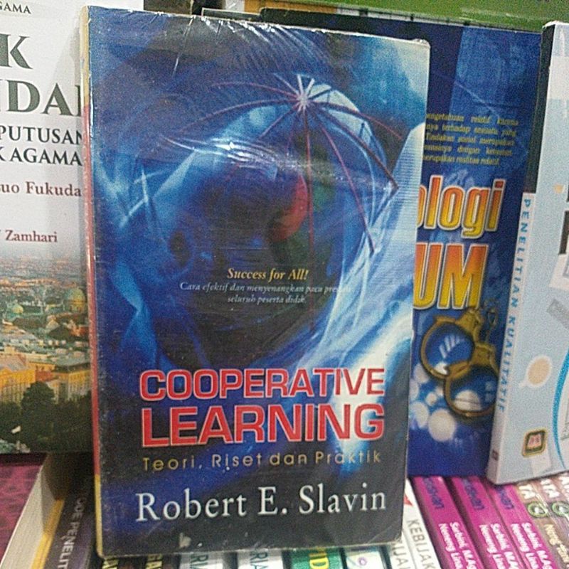 Jual coopertive learning teori,riset dan praktik robert e slavin ...