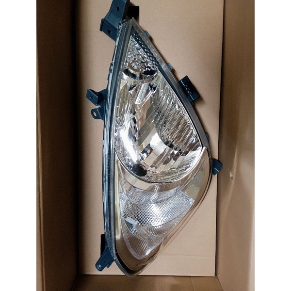 Jual headlamp lampu depan innova lama 2004/2011 original toyota ...