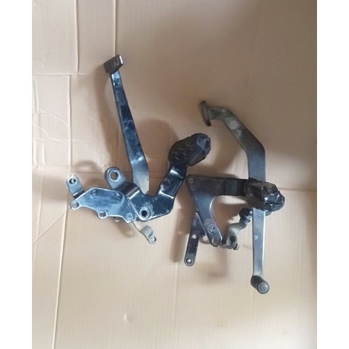 Jual FootStep Foot Step Depan Honda Supra 150 GTR Original | Shopee ...
