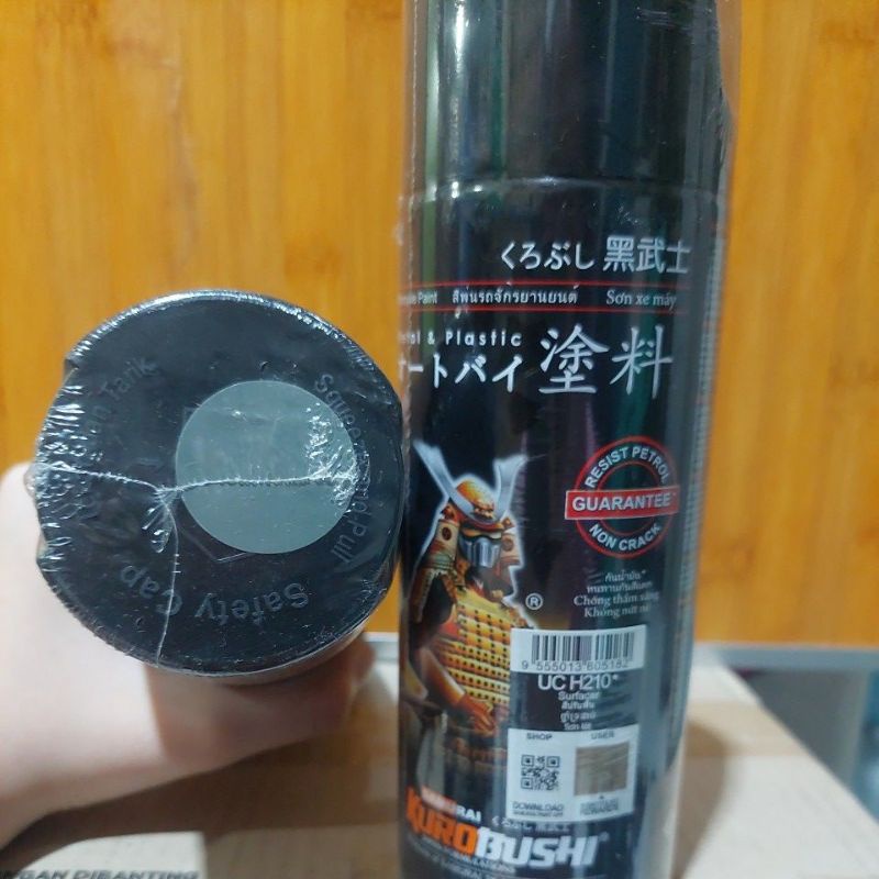 Jual Pilok Pilox Cat Samurai Surfacer UC H210 400ml Cat Semprot Samurai Paint Kurobushi Aerosol ...