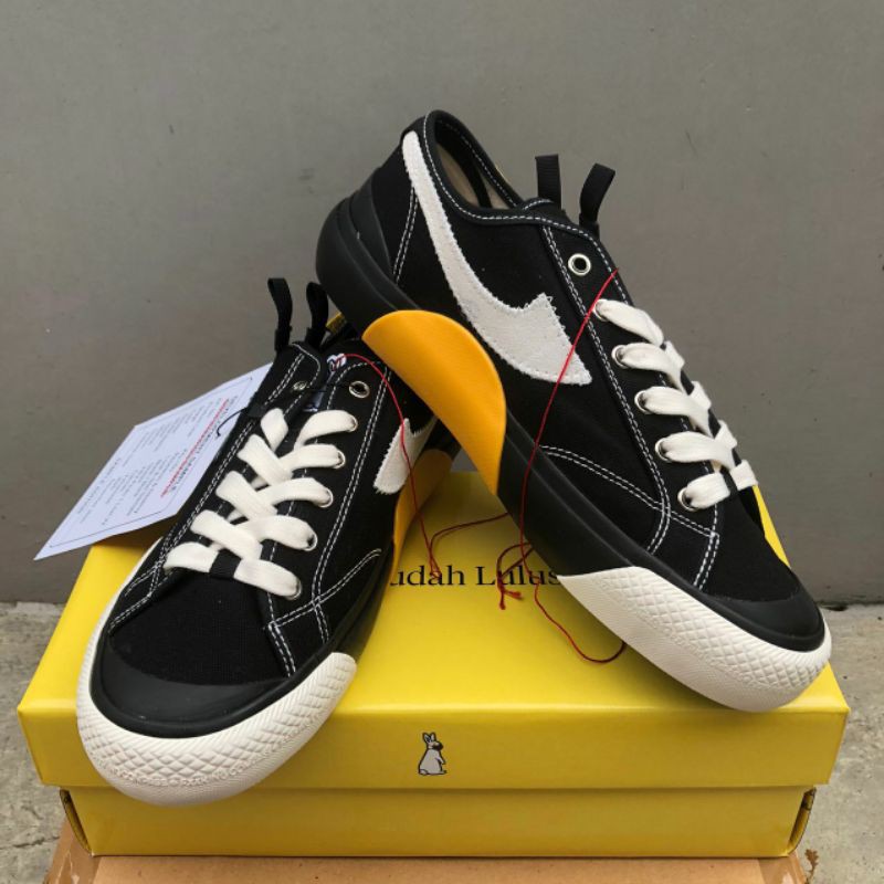 Jual Compass FR V2 low size 42 RETAIL PRICE | Shopee Indonesia
