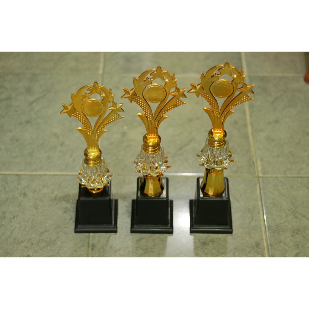 Jual Piala Trophy Kaca banyak model untuk Lomba 1 Set | Shopee Indonesia