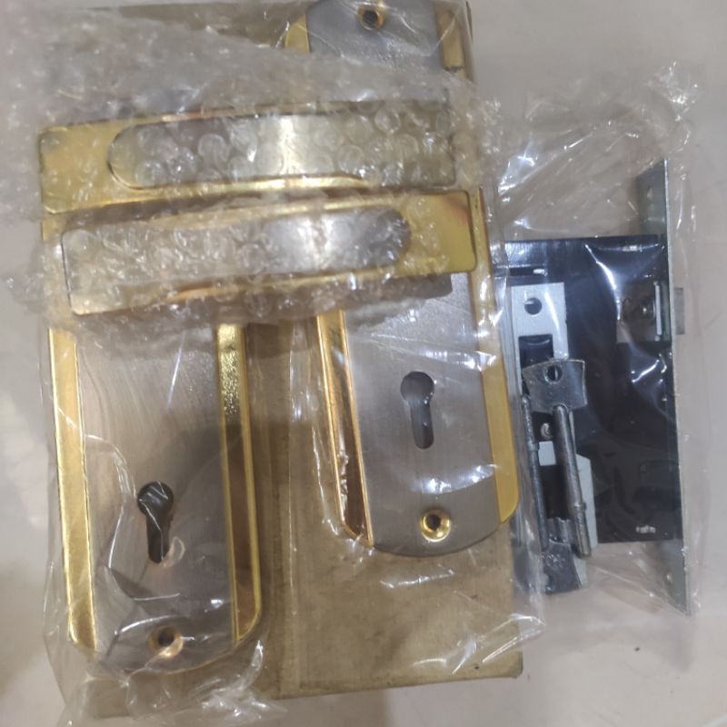 Jual Handle Pintu Rumah Kunci Gagang Engkol Stainless Motif Emas GOLDEN ...
