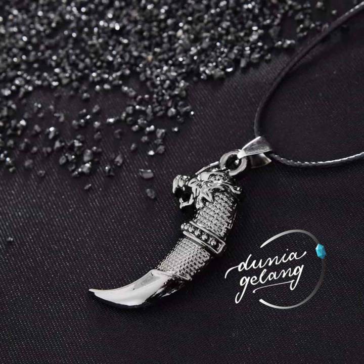 Jual Kalung Singa Spike Punk Kujang Taring Silver Titanium Stainless ...