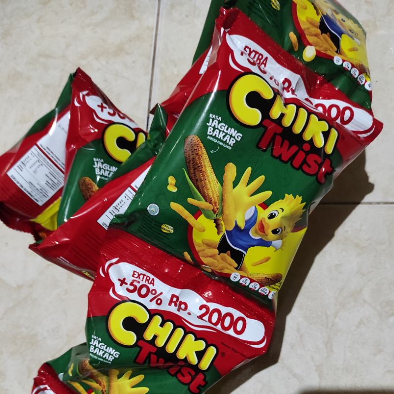 Jual Kemasan baru berat gram Cheetos/chiki Twist Rasa Jagung Bakar 15 ...