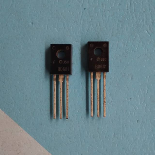 Jual Transistor BD681 kaki 3pin | Shopee Indonesia