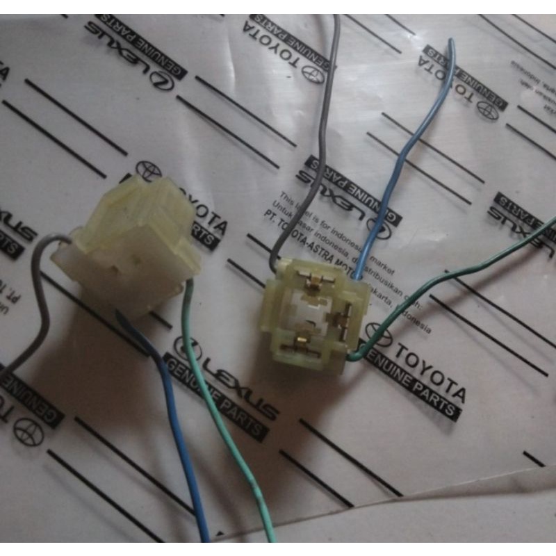 Jual socket lampu H4 mobil universal original hrg satuan | Shopee Indonesia