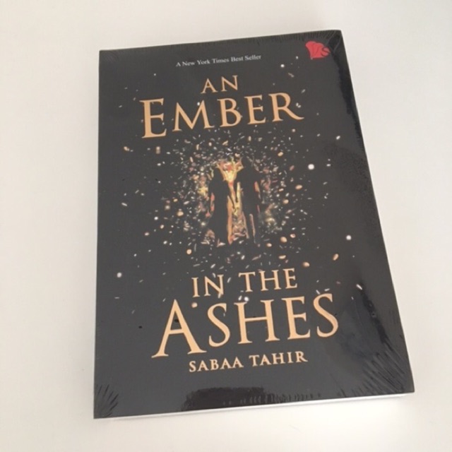 Jual Novel An Ember in The Ashes (Sabaa Tahir) | Shopee Indonesia