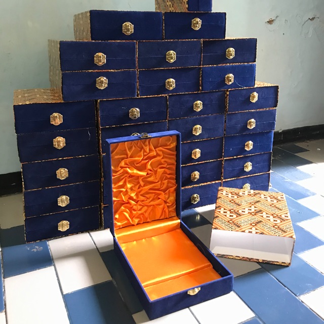 Jual Box Plakat Box Plakat Kotak Plakat Kotak beludru box vandel ...