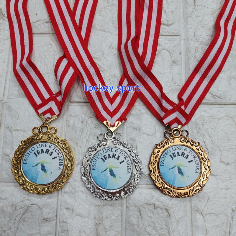 Jual Mendali Plastik GOLD SILVER PERUNGGU FREE TULISAN | Shopee Indonesia