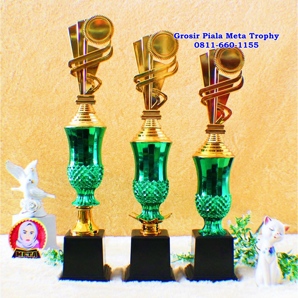 Jual Piala Set Juara 123 Trophy Kemerdekaan Special 17 Agustus Paskibra ...