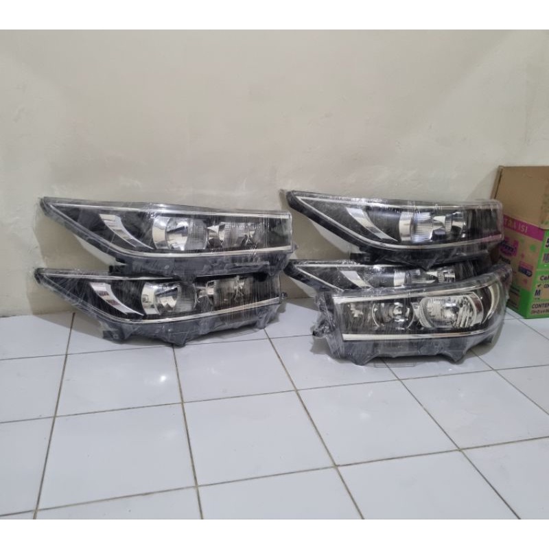 Jual headlamp lampu depan innova reborn 2016 2017 2018 2019 2020 2021 ...