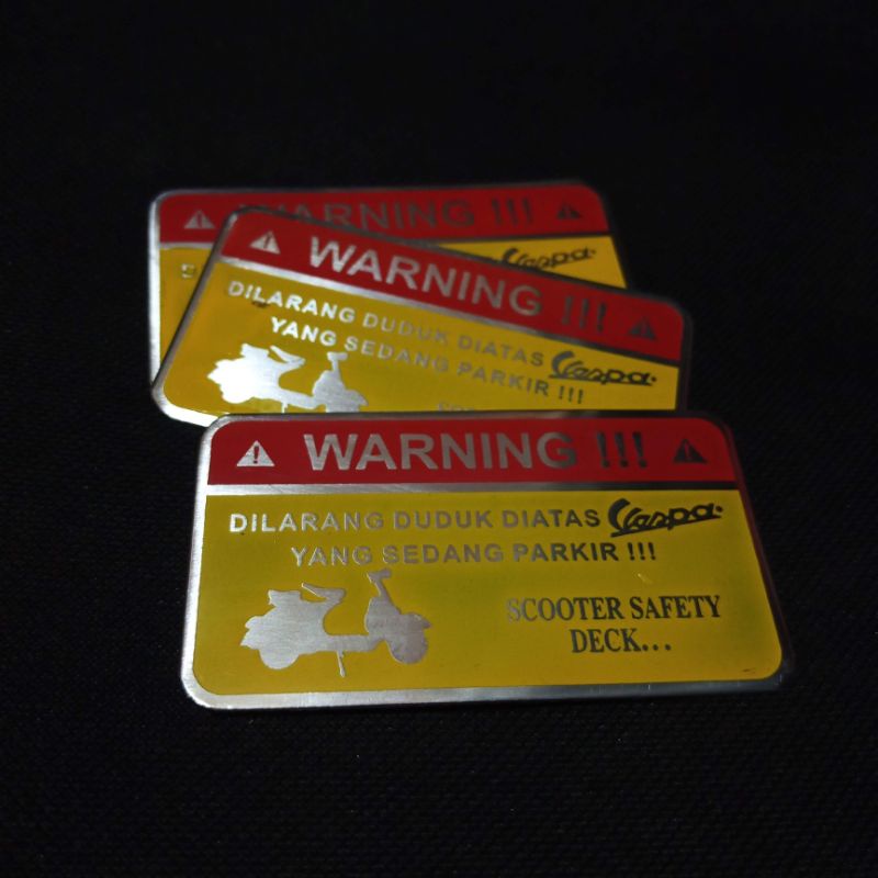 Jual Emblem Emblim Warning Safety Deck Vespa | Shopee Indonesia