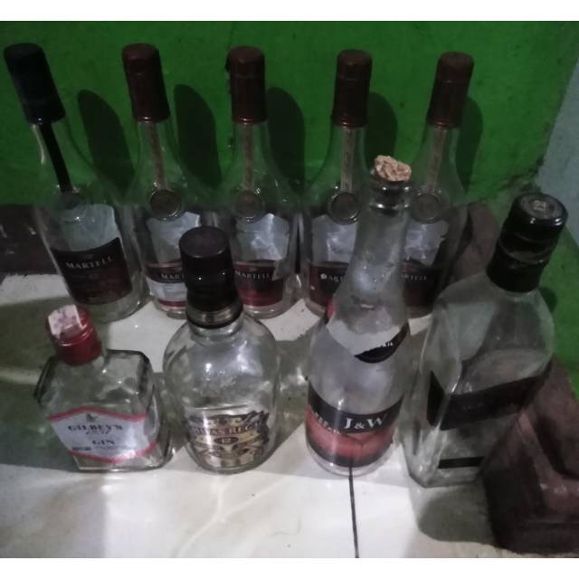 Jual Botol minuman beralkohol pajangan botol minuman botol kosong ...