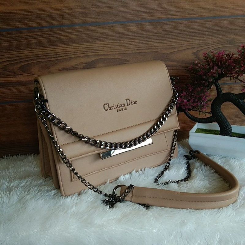 Jual TAS CD RANTAI HITAM MEWAH 3 RUANG TAS MILALA 2024 | Shopee Indonesia