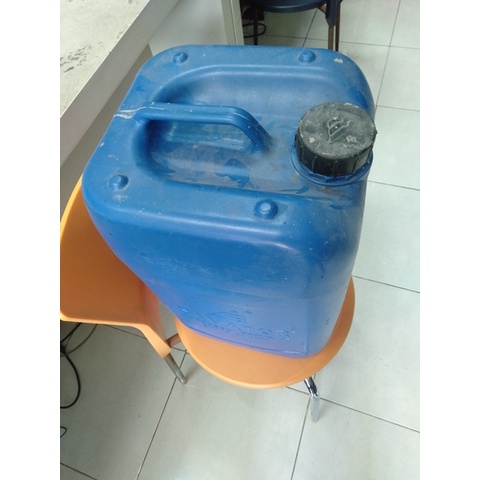 Jual Jerigen Jurigen Derigen Drigen Bekas 30 Liter hanya 1X pakai masih ...