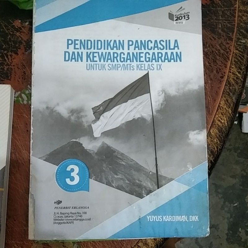 Jual buku pendidikan Pancasila dan kewarganegaraan SMP Mts kelas 3-9 penerbit Erlangga | Shopee ...