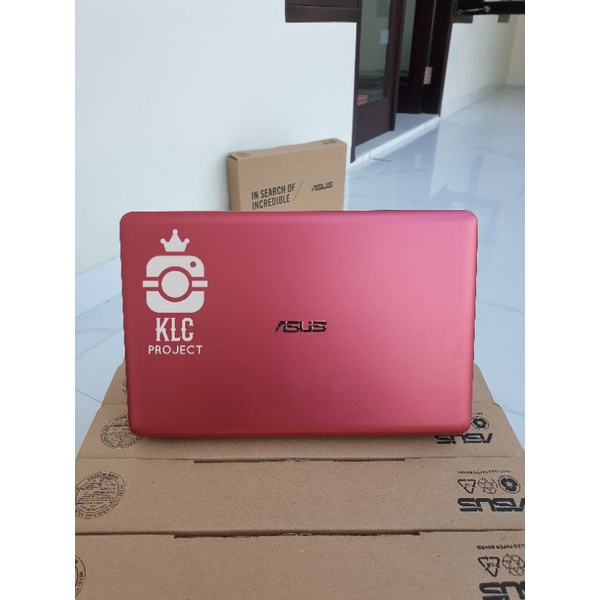 Jual Notebook asus e202s merah ram2gb ssd120gb | Shopee Indonesia