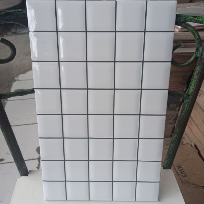 Jual KERAMIK 25X40 BATA PUTIH ATAU MOTIF BEVEL PUTIH ATAU KERAMIK 5X5 ...