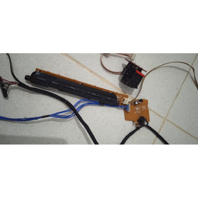 Jual Sensor dan LVDS Polytron PLM 32t15 | Shopee Indonesia