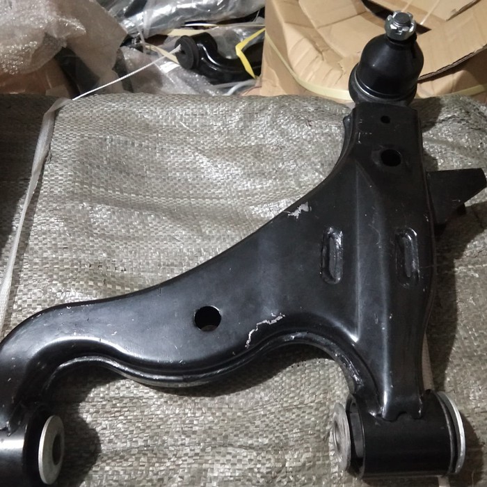 Jual Lower Arm Toyota Innova (RH) | Shopee Indonesia