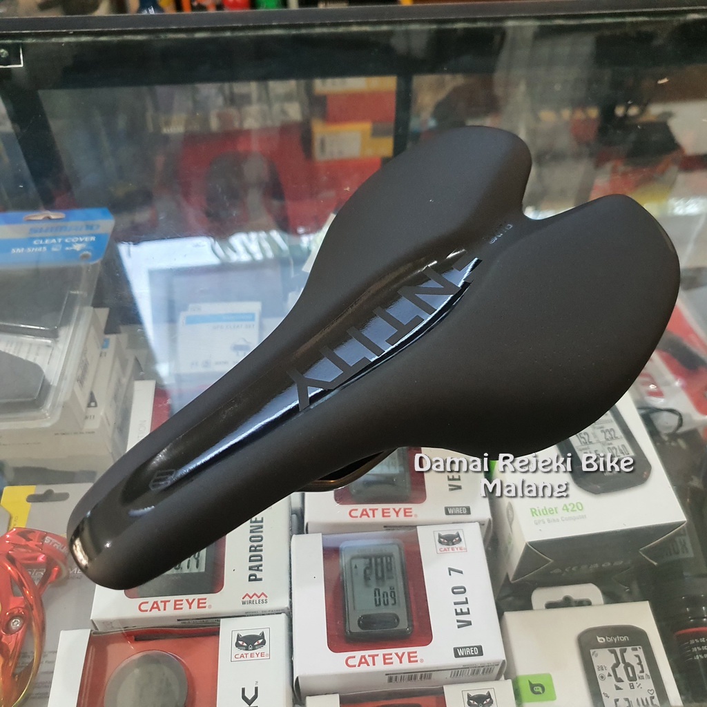 Jual Sadel Saddle Entity Flux 2 untuk roadbike | Shopee Indonesia