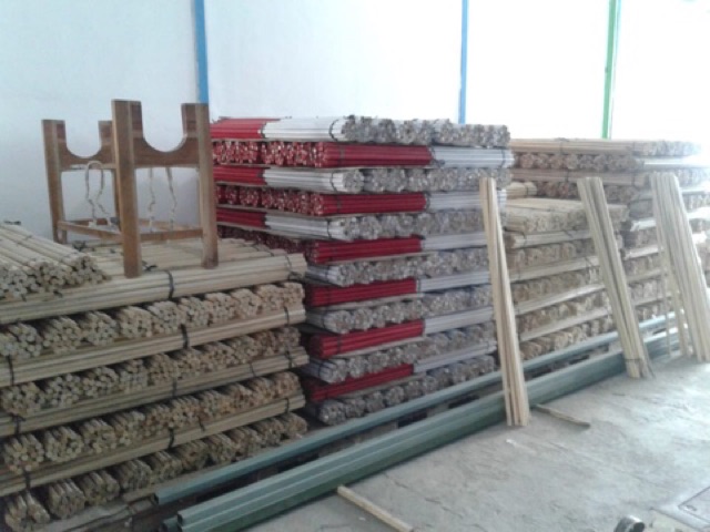 Jual Tongkat pramuka / Toya pramuka bahan kayu randu polos dan merah ...