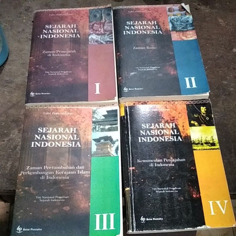 Jual Sejarah Nasional Indonesia jilid I, II, III, IV | Shopee Indonesia