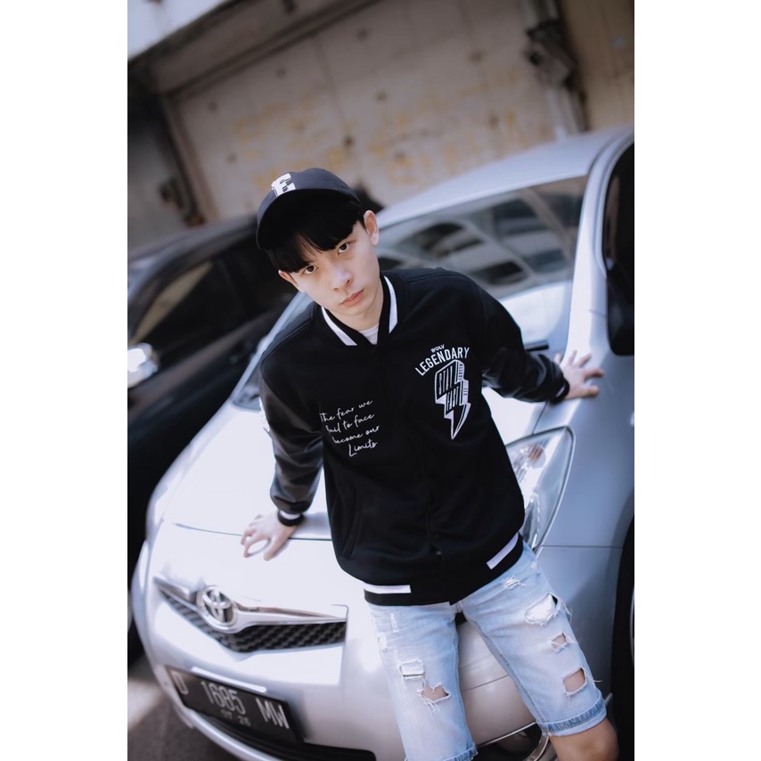 Jual Jaket Varsity Leather Baseball Legendary WOLV ORIGINAL Hitam ...