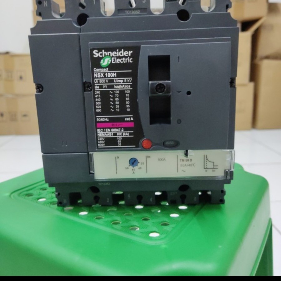 Jual MCCB Compact NSX100H 4P 50A 70KA LV429683 Schneider TM50D breaker ...
