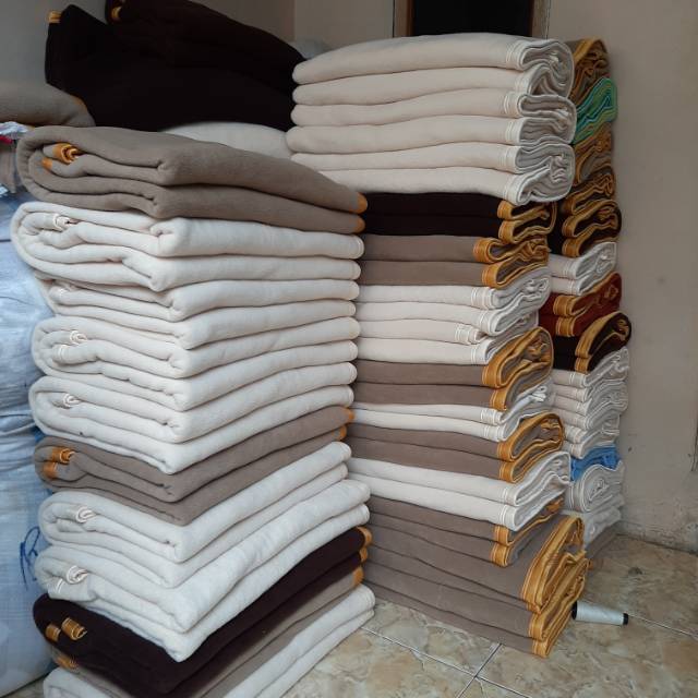 Jual SELIMUT JUMBO POLAR EMEN di jamin (bukan Flanel) , UNTUK HOTEL ...
