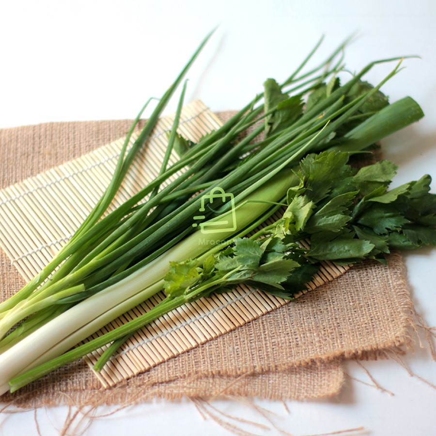 Jual Daun Pre Mix / Daun Seledri, Bawang Prei, Daun Bawang | Shopee ...