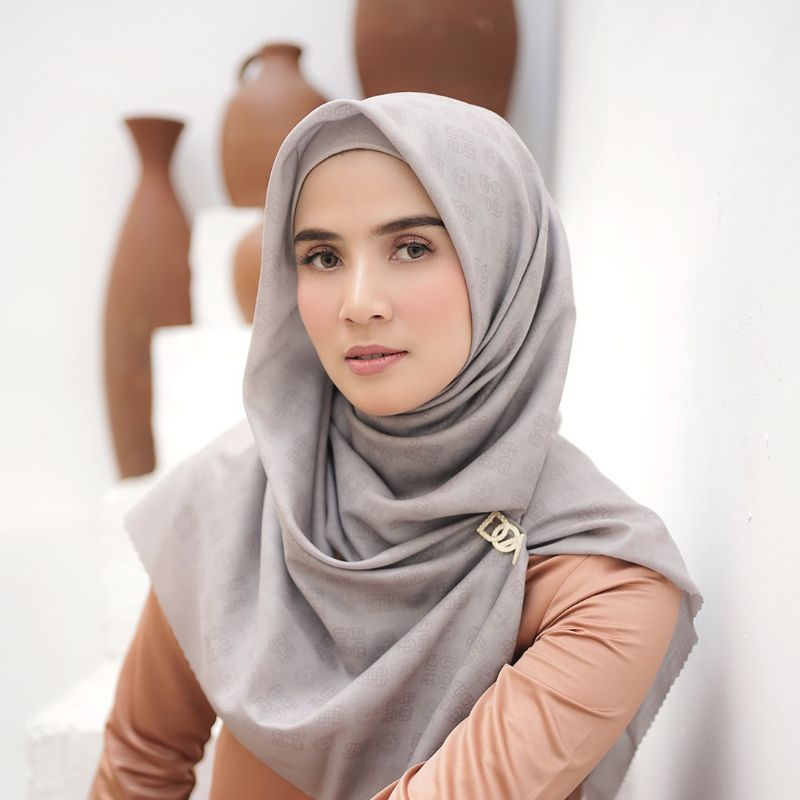 Jual MONOGRAM SCARF ALMOND MILK by DOA DEWI SANDRA | Shopee Indonesia